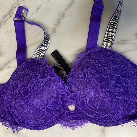 Victoria's Secret | Intimates & Sleepwear | Euc Looks New Vs Victorias ...